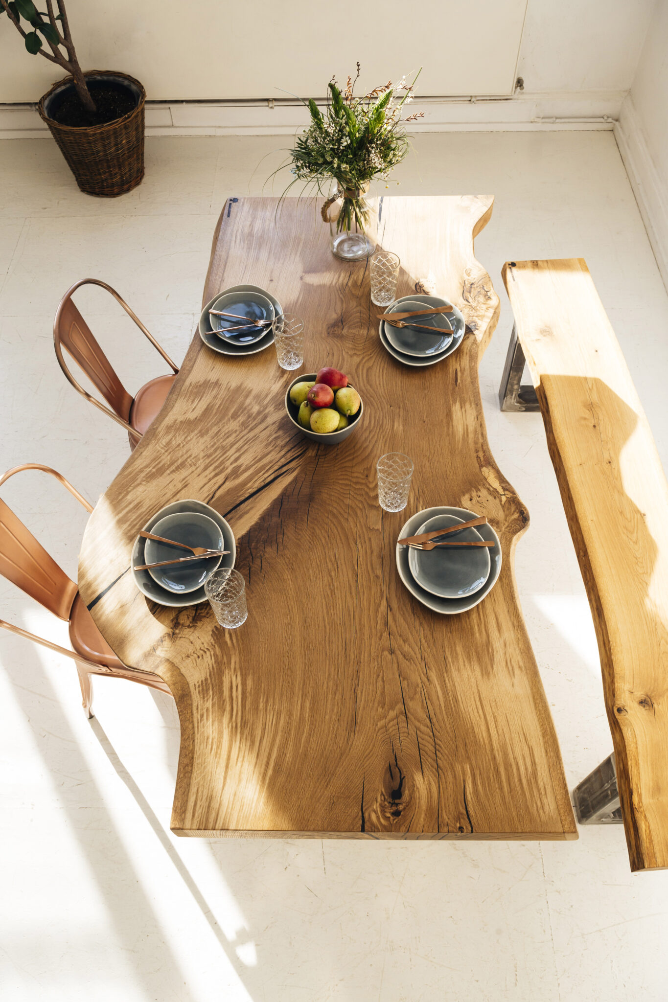 Tische | Altholz – Tische & Möbel – Unikate nach Maß | dk MOEBELSCHMIEDE